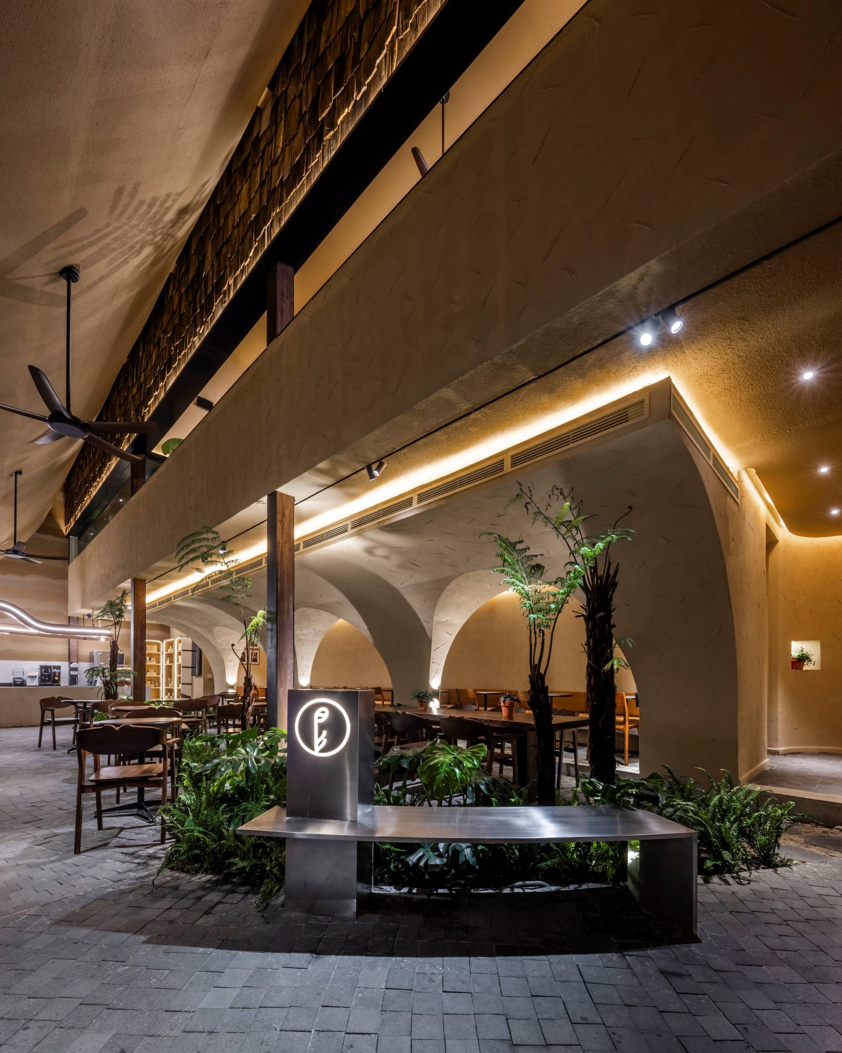 Phê La Đà Nẵng - 6717 Studio