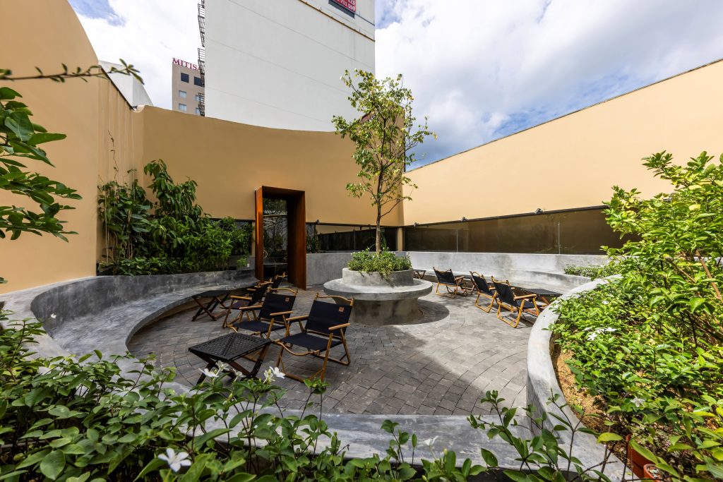 Phê La Đà Nẵng - 6717 Studio